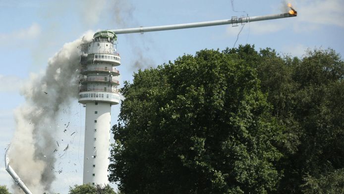 Rapport uit 2007: zendmast was onveilig | Binnenland | AD.nl