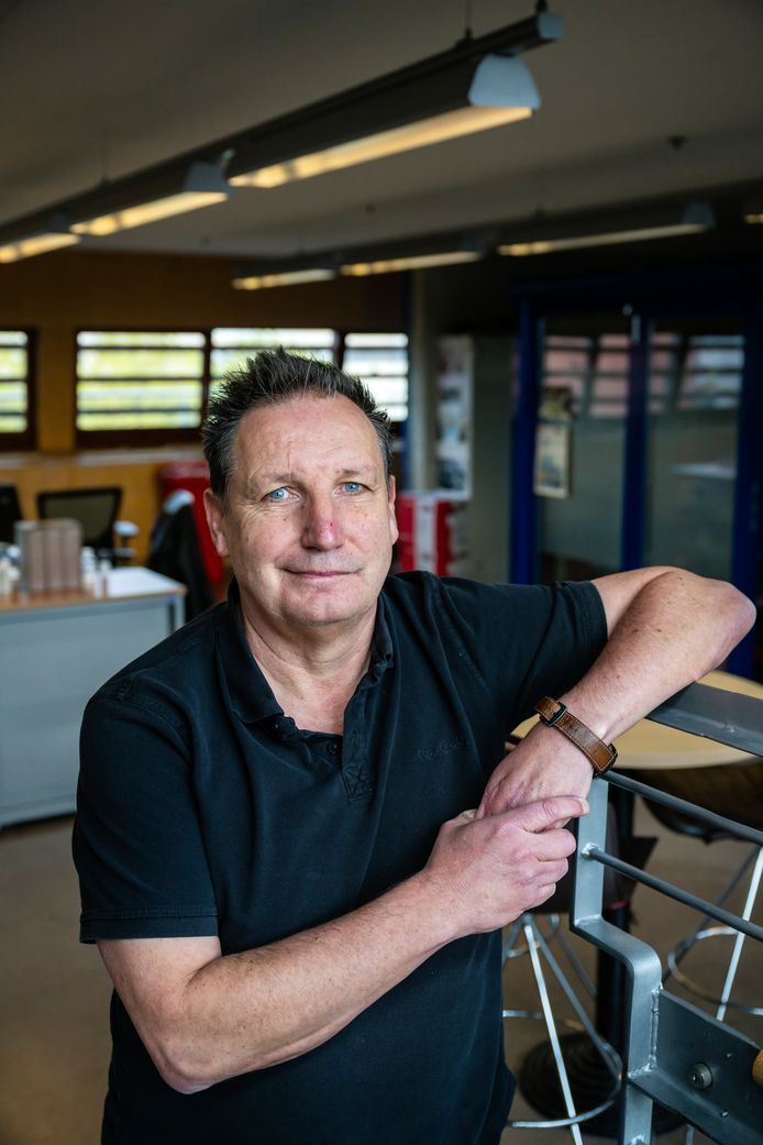 Steenrijk en op leeftijd; toch snoeit bankdirecteur Egbert ten Cate ...