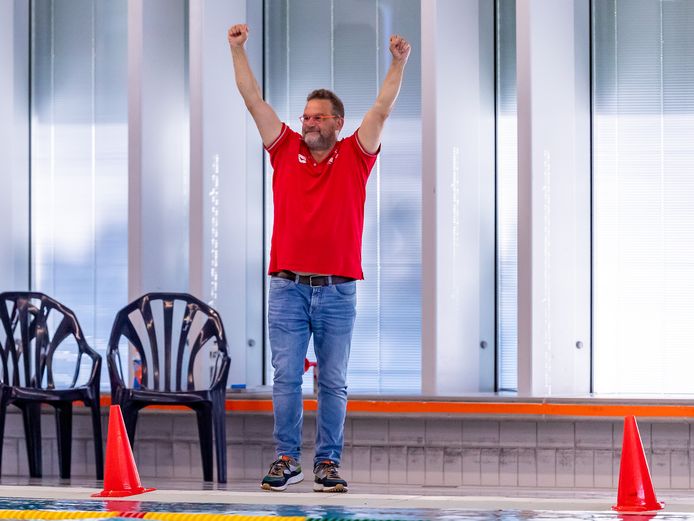 Ron Loos volgt Zeno Reuten op als coach van mannen Het Ravijn ...