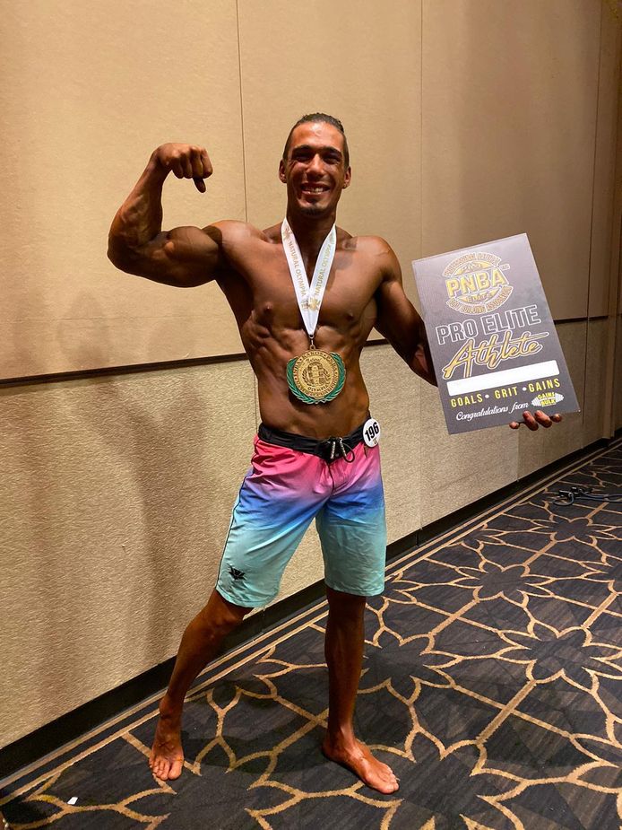 Roosendaalse bodybuilder Caspar Ham wint gouden plak op grootste ...