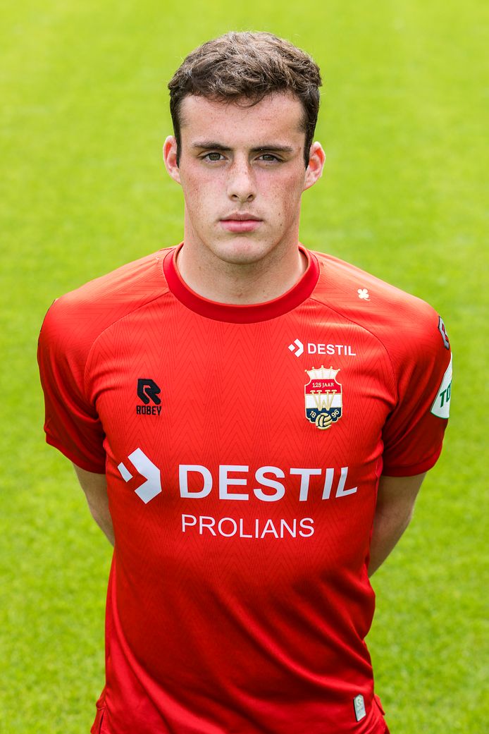 Maarten Schut bij wedstrijdselectie van Willem II tegen FC Groningen ...