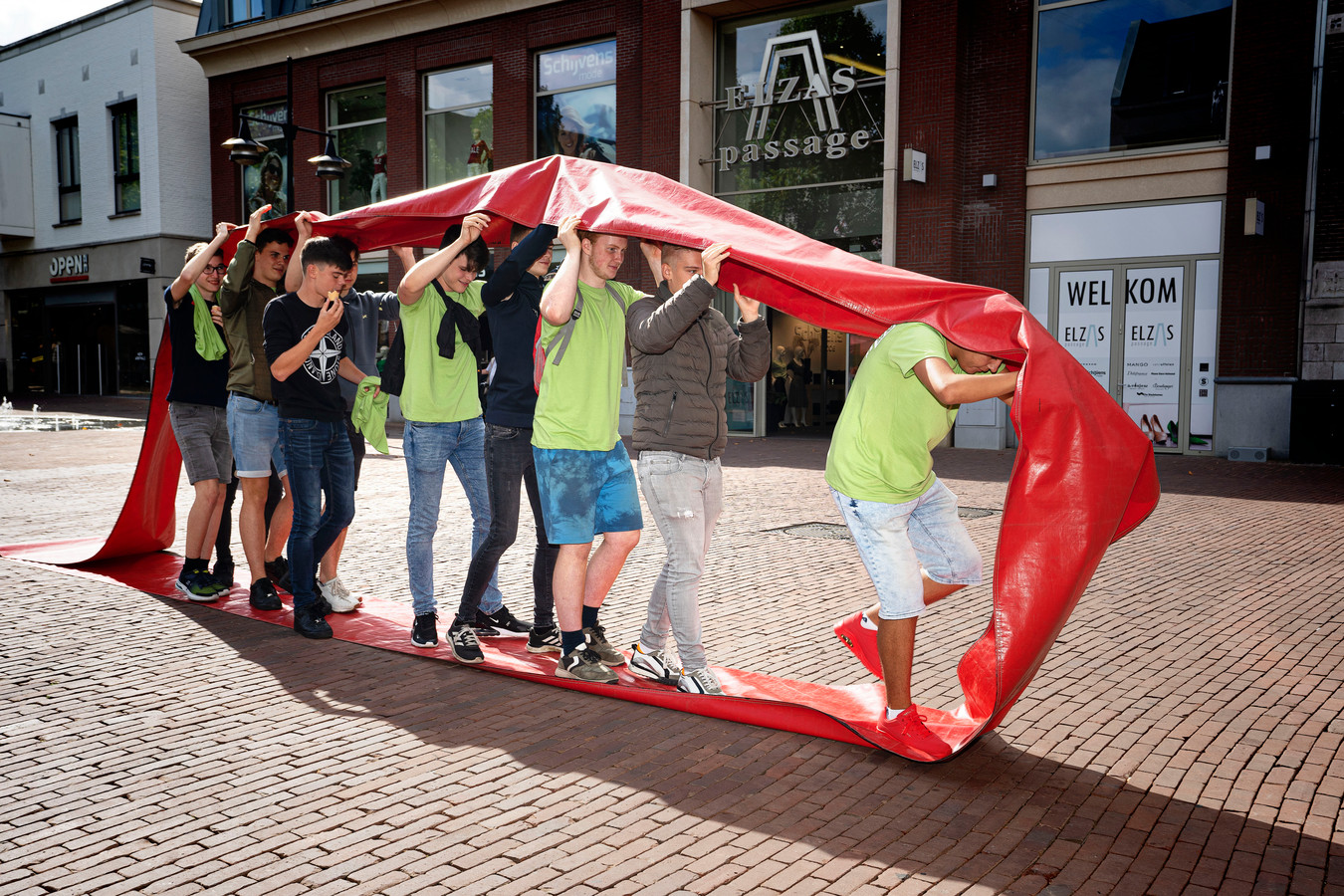 Studenten ROC Ter AA maken een vliegende start | Foto | AD.nl