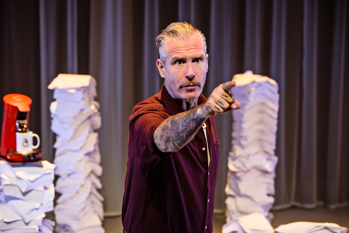 Eric Corton neemt in Carré afscheid van theatersolo 'Ma' | Foto | AD.nl