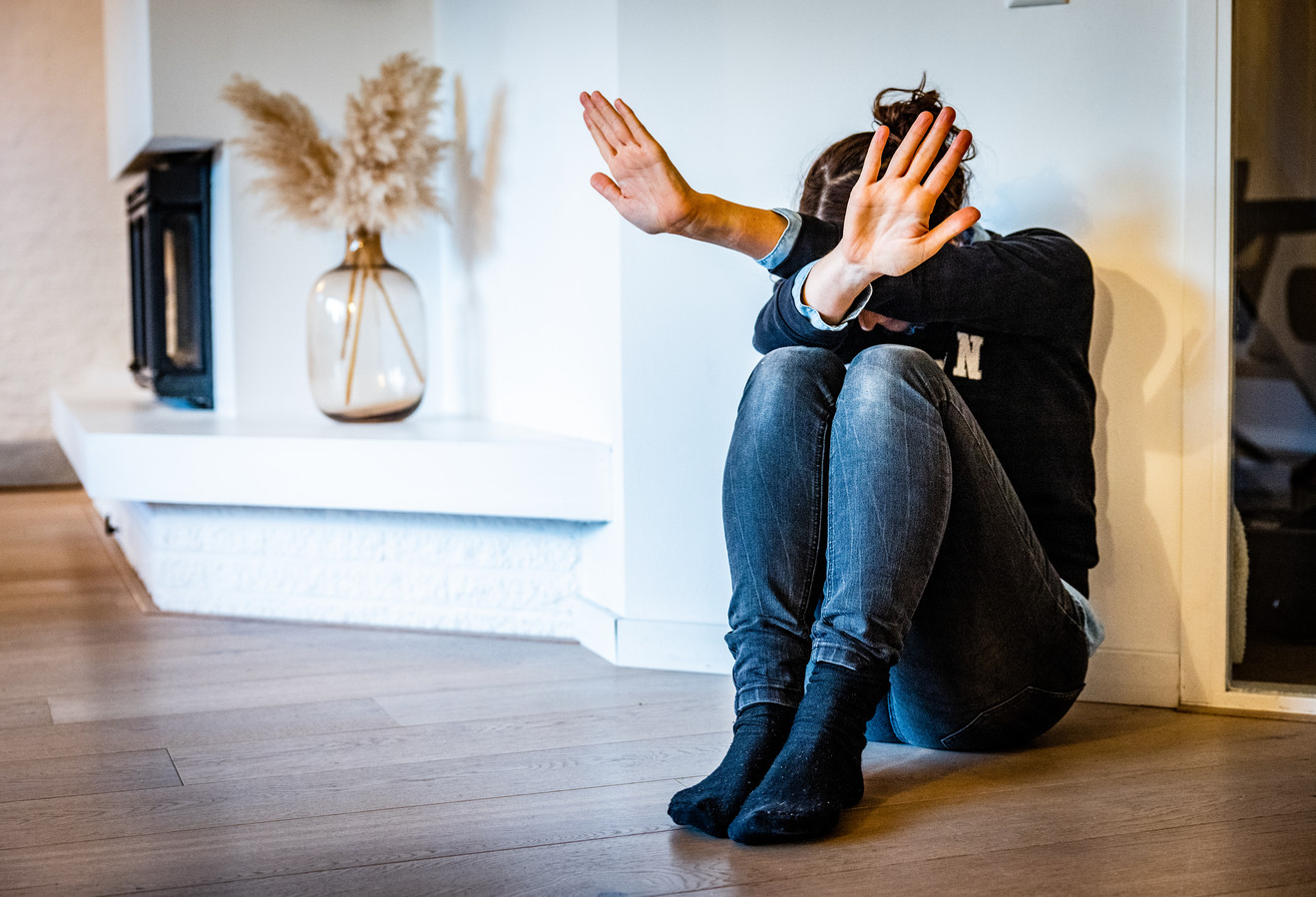 Almeloër kondigt huiselijk geweld vooraf in WhatsApp-berichten aan: ‘Ik ...