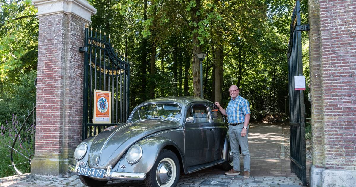 Lex (75) is een ware Keverfanaat: ‘Tussen alle oldtimers, zie je dat iedereen naar de Kevers ...