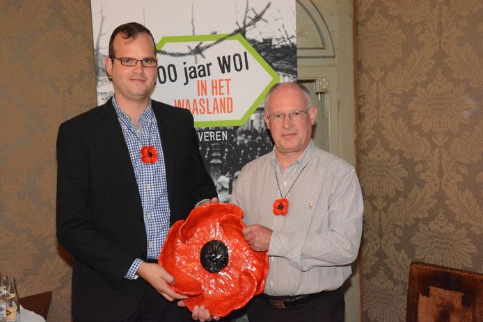 Kunstige klaproos symbool voor Groote Oorlog | Beveren | hln.be