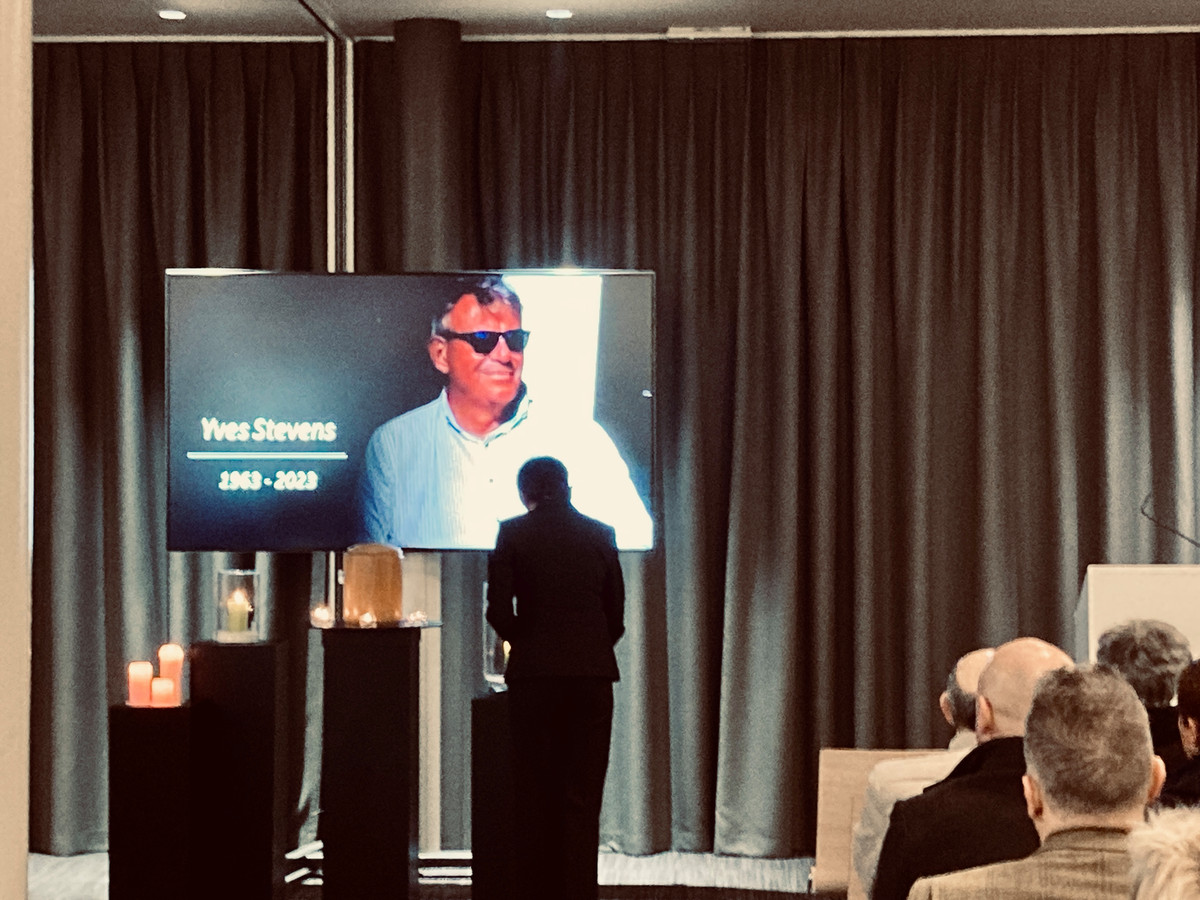 LEVENSVERHAAL. Yves Stevens (59), de toptennisser die Sabena trouw ...