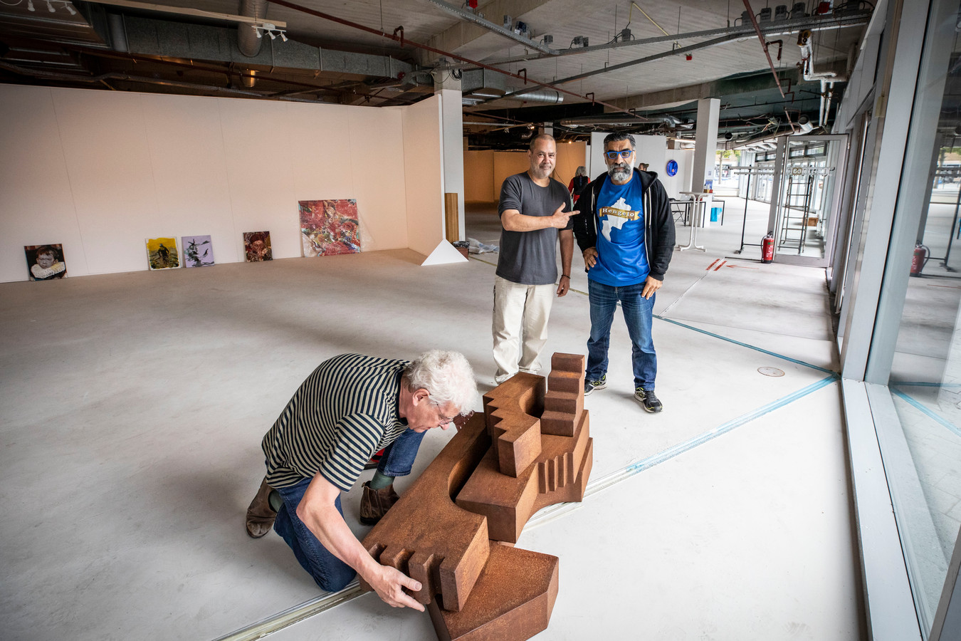 Hengelose kunstenaars verenigen zich met grootschalige expositie: ‘Wij ...