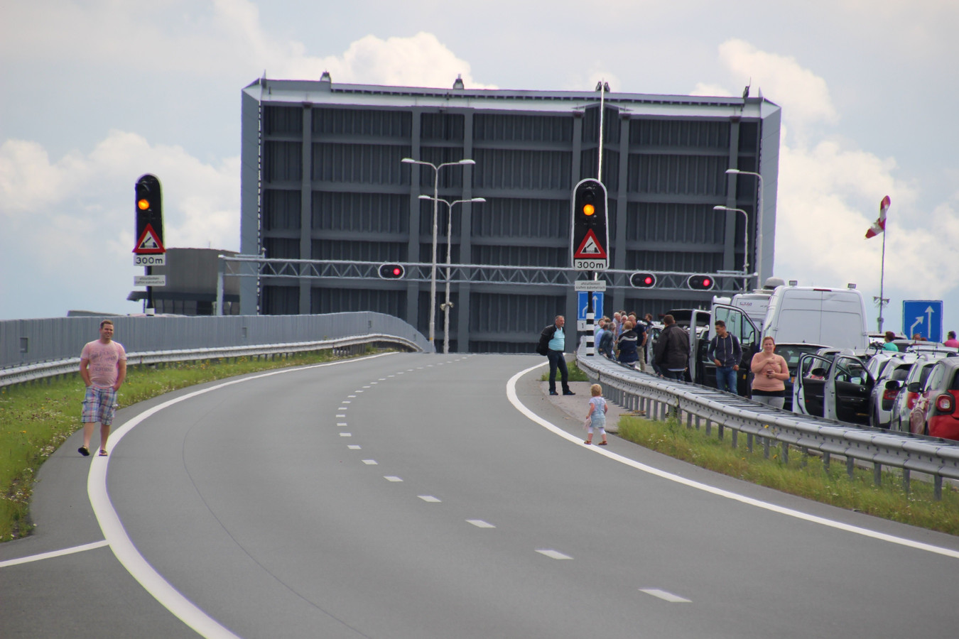 Storing aan Ramspolbrug verholpen | Foto | AD.nl