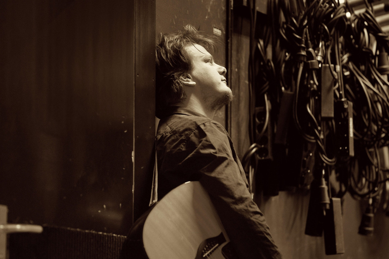 Singer-songwriter Marcel Verbeek treedt op in Eindhoven | Foto | AD.nl