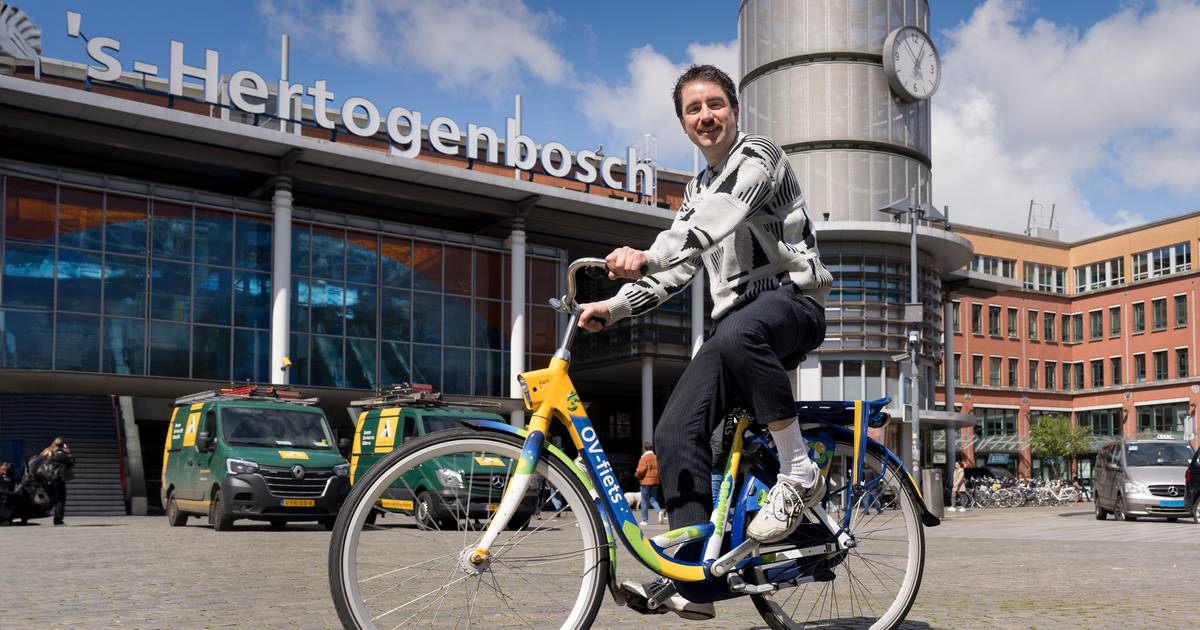 NS onthult OV-fiets met Brabants tintje. Natuurlijk mét worstenbroodje ...