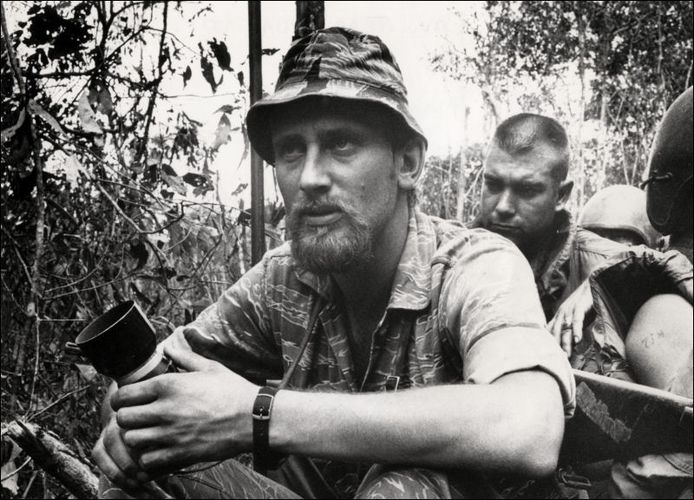 Oorlogsfotograaf Hubert van Es overleden | Overig | bndestem.nl