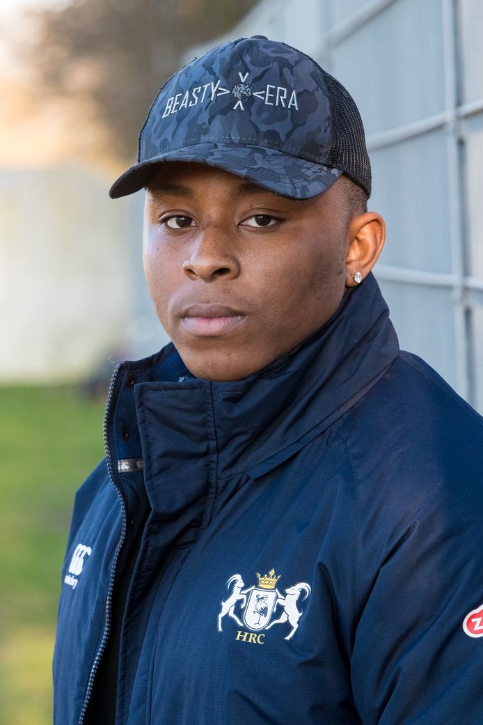 Michael Mbaud verruilde voetbal voor rugby, nu wil hij met Oranje naar ...