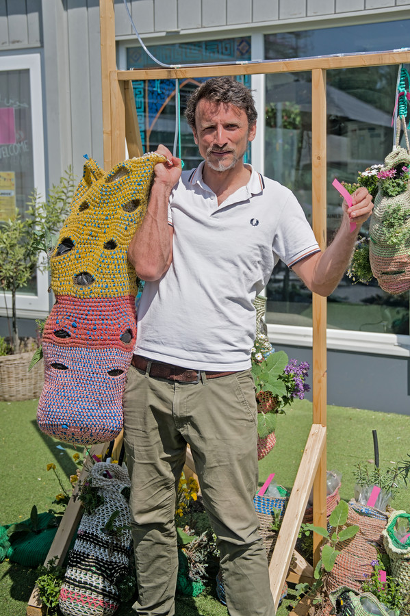 Met deze kleurrijke zakken willen Gentse verenigingen onze bijen redden ...