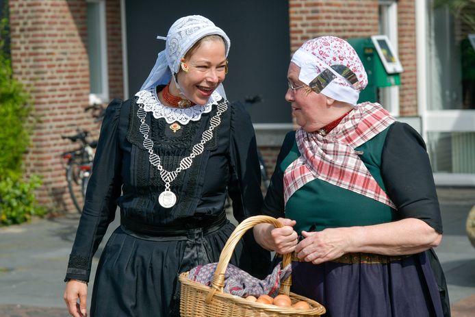 Ouderwetse drukte op Eibertjesmarkt Nunspeet: ‘Het frappante is, het zit als gegoten ...