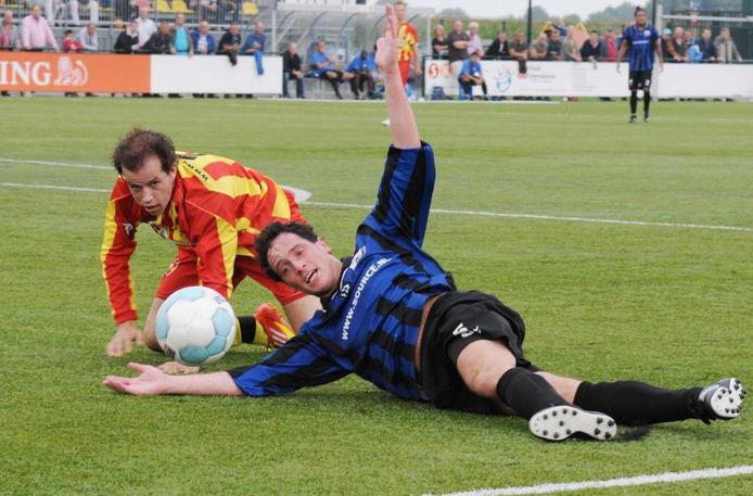Vriendenschaar klaart moeilijke klus in Almere | Amateurvoetbal ...