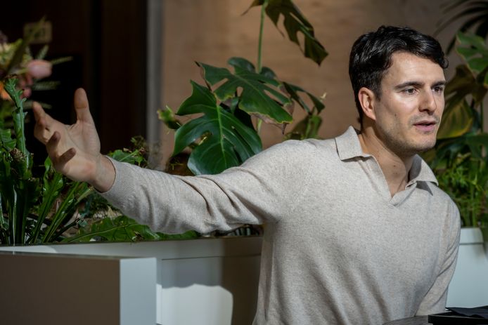 Accepter un “job de base” ou dire adieu à ses allocations: cette ...