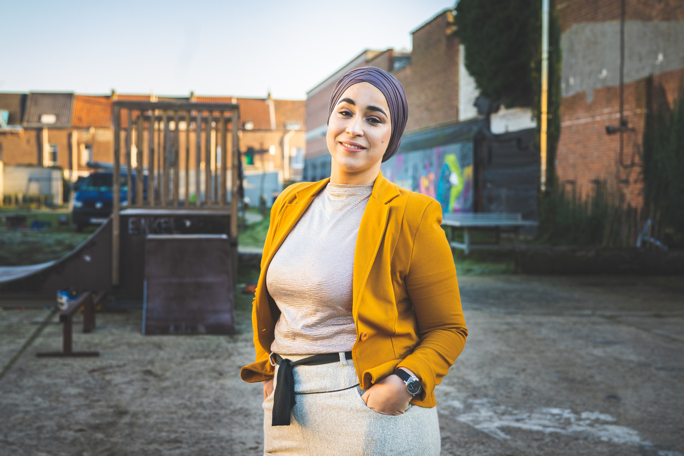 Hafsa El-Bazioui (34) is officieel eerste Vlaamse schepen met een ...