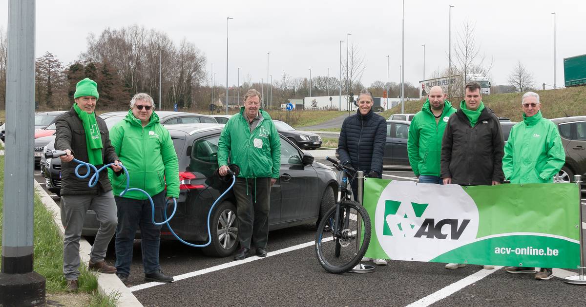 ACV-afdeling Kruisem vraagt veilige fietsenstalling en oplaadpalen op ...