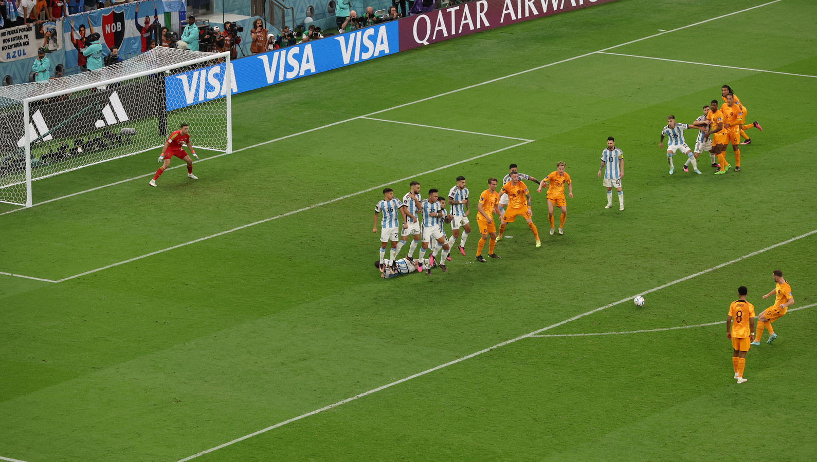 Vader van Teun Koopmeiners over vrije trap Oranje tegen Argentinië ... Vader van Teun Koopmeiners over vrije trap Oranje tegen Argentinië ...