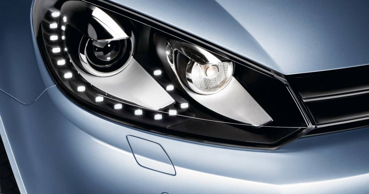 Waarom niet standaard de stadslichten aan? | Auto | AD.nl