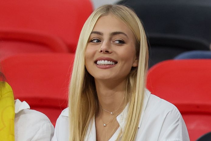 La fille de De Bruyne avec le drapeau belge, l'épouse de Roberto ...