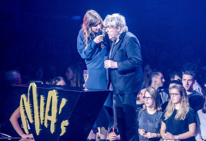 IN BEELD. Zanger Arno Hintjens door de jaren heen | Arno Hintjens (72 ...