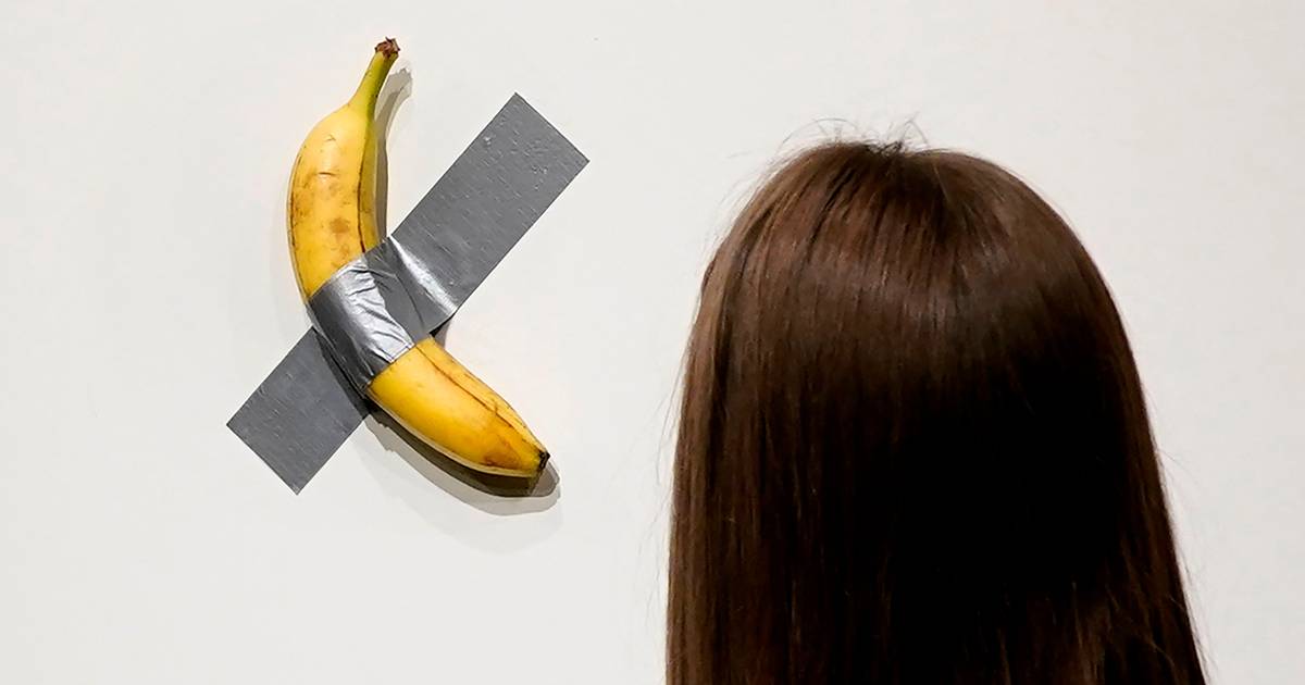 La banane scotchée à un mur fait encore sensation: l’œuvre vendue plus ...