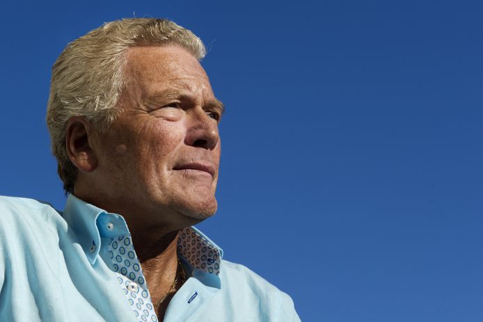 Rechtbank grijpt in: geschrapte advocaat Robert Moszkowicz mag niks ...