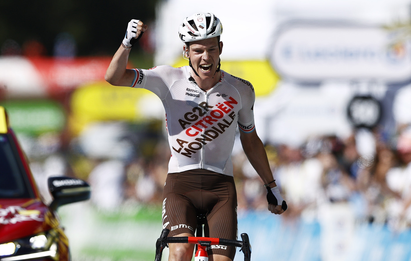 Une chevauchée fantastique et une superbe victoire pour Bob Jungels ...