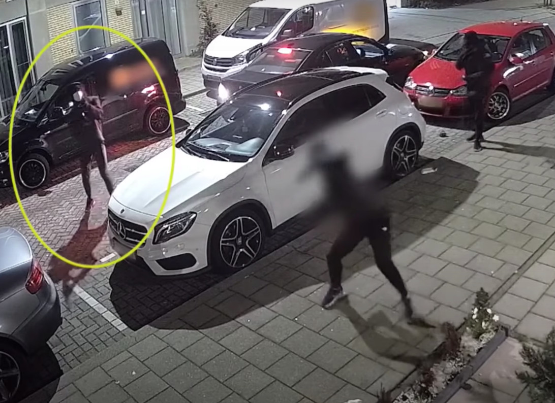 Dader van aanslag op gezin met vier kinderen wilde nog een tweede ... Dader van aanslag op gezin met vier kinderen wilde nog een tweede ...