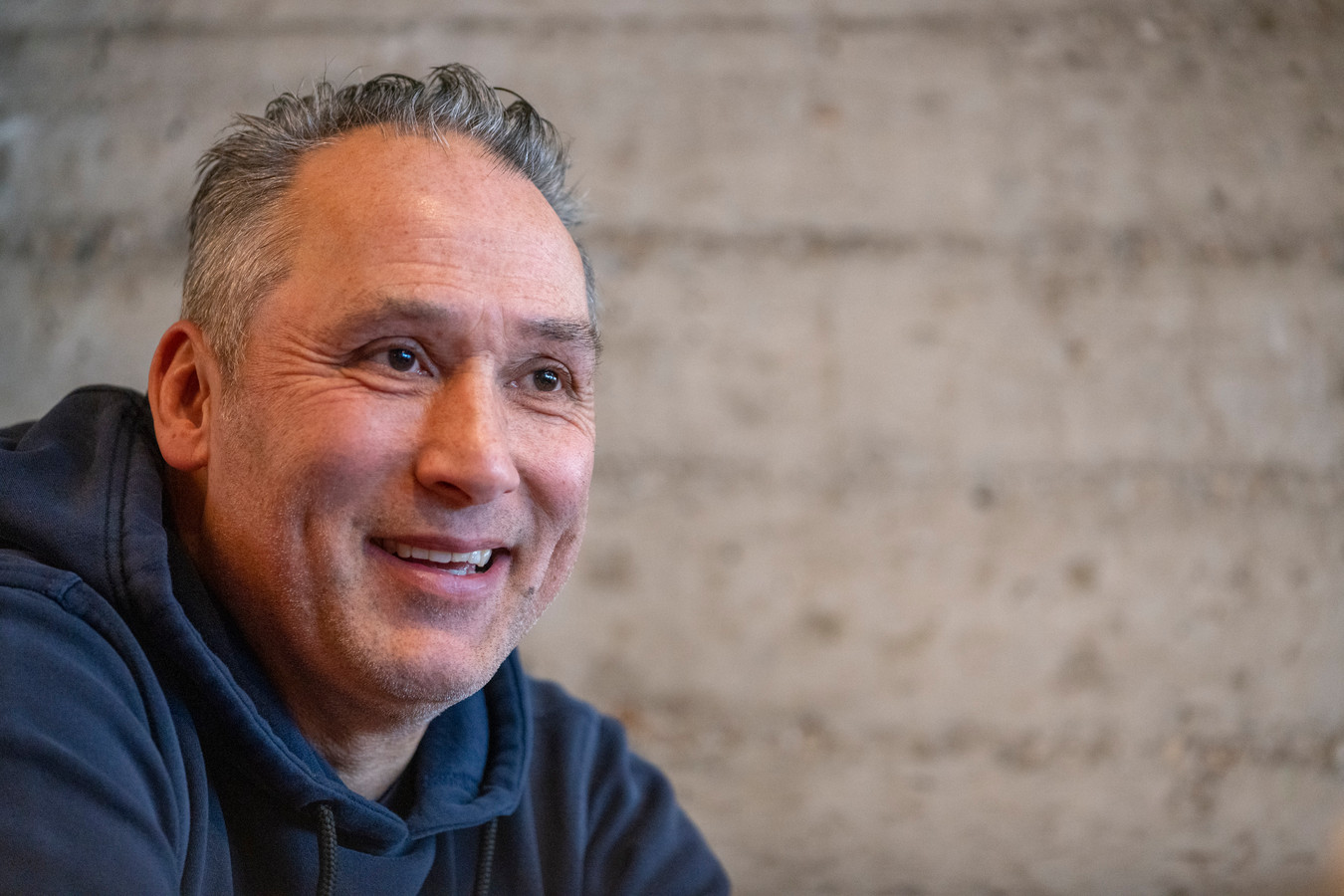 Michael (55) speelt zijn tweede WK onder de naam Wilkes Junior: ‘Dat ...