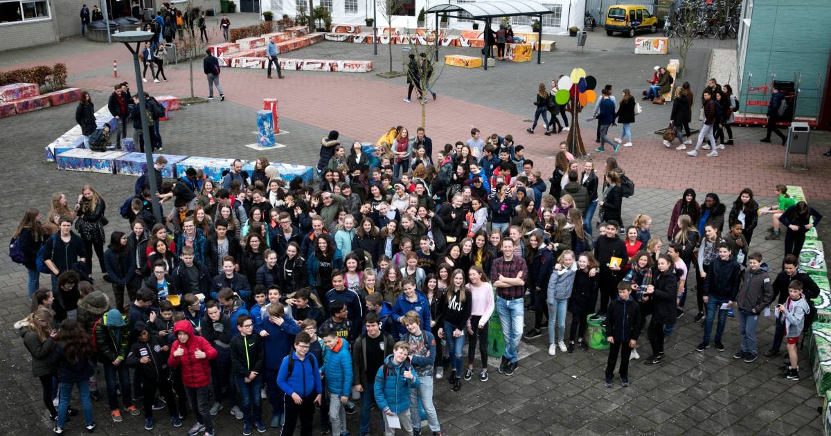 Leerlingen van Stedelijk College in Eindhoven op schoolreis naar Zuid ...