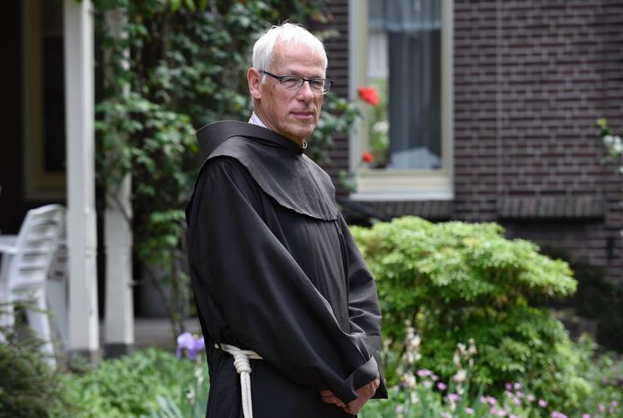 Eerste franciscanen als kwartiermakers volgend haar in ...