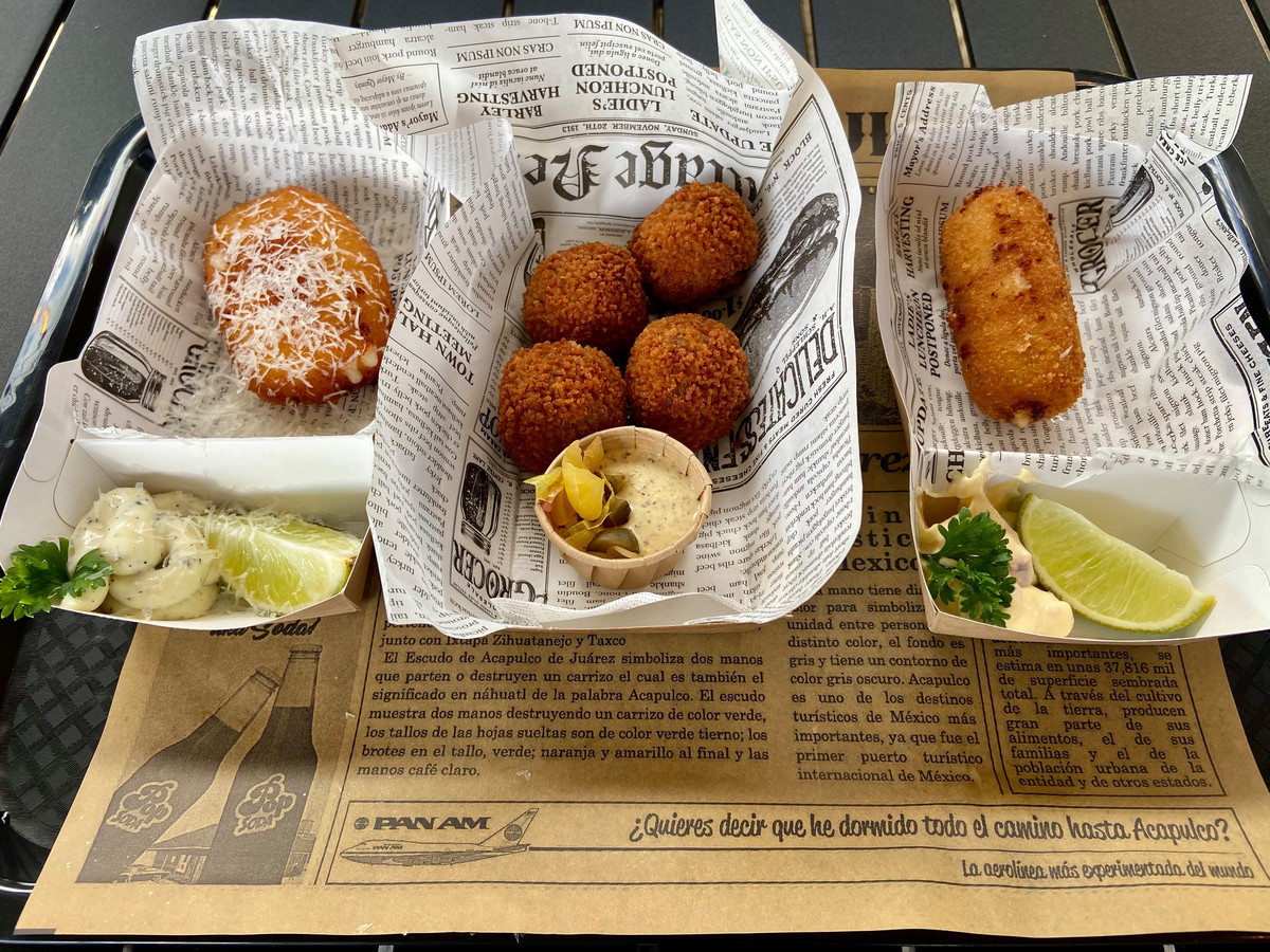 RESTOTIP. Studio Frites: culinaire curryworsten in frituur van ...