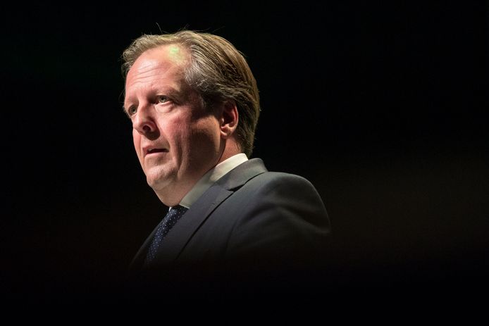 Pechtold gaat puinruimen bij CBR | Politiek | AD.nl