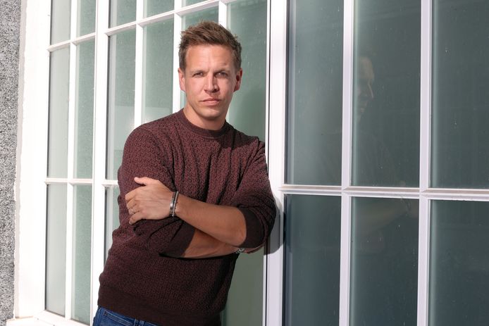 James Cooke openhartig over de twijfels aan zichzelf als vader: “Ik kan ...