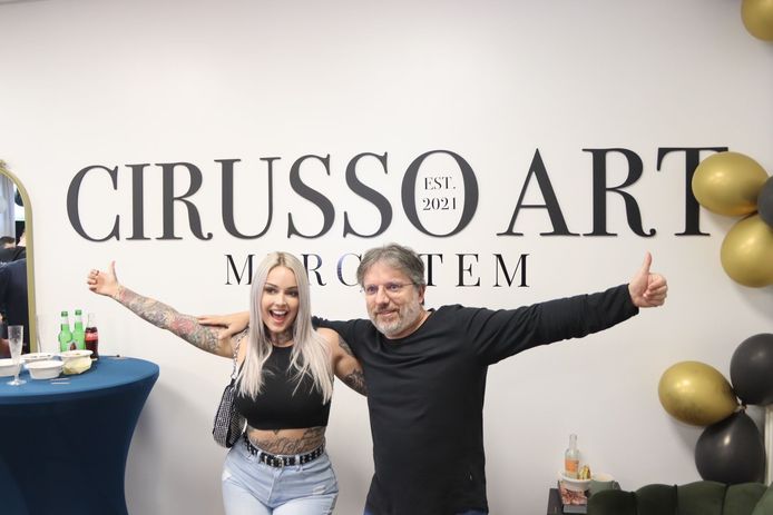 Frank Verstraeten (54) laat logo van Zillion op pols tatoeëren ...