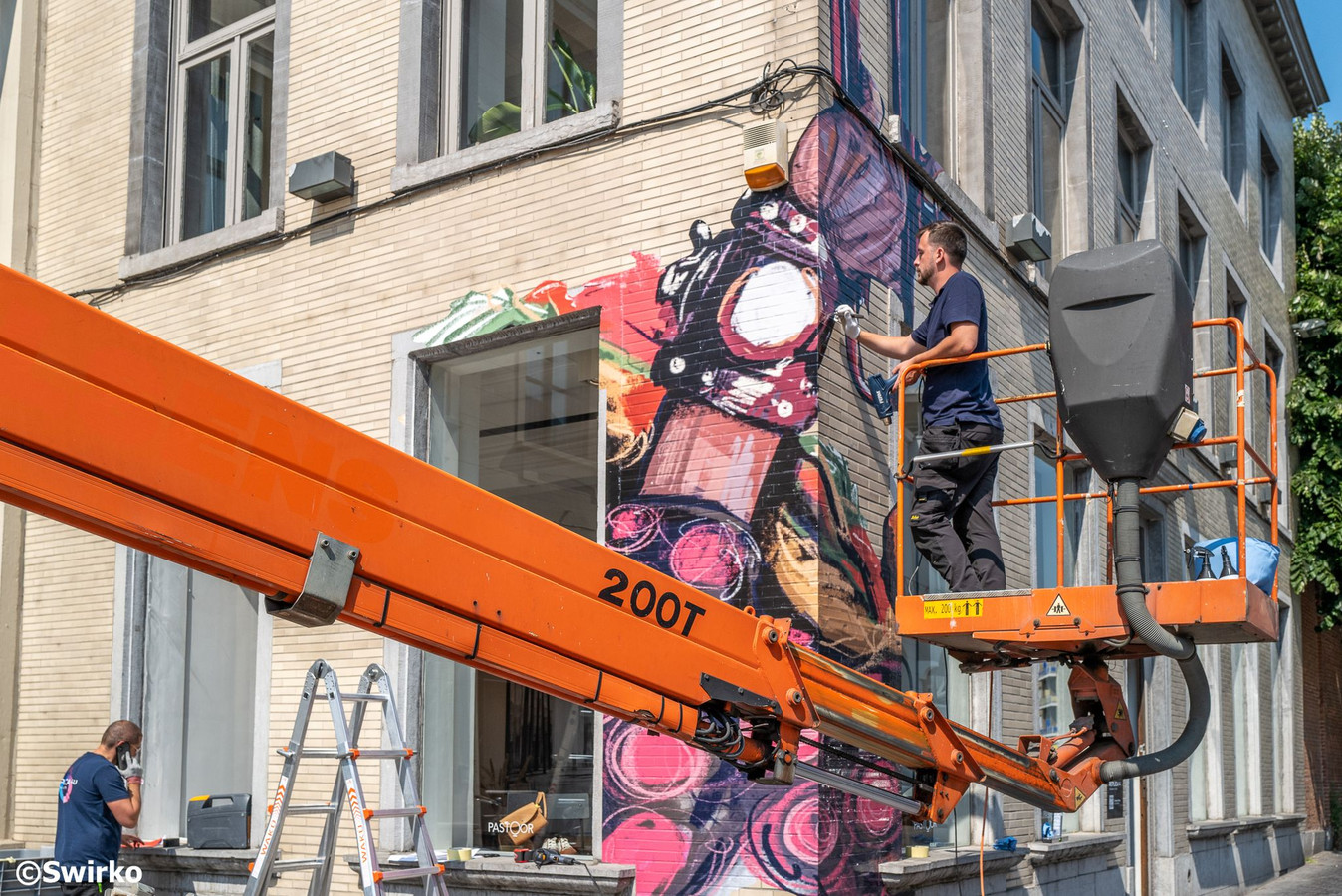 Tekenaar Tim Acke exposeert bij Pastoor: “Vijftig werken in houtskool ...