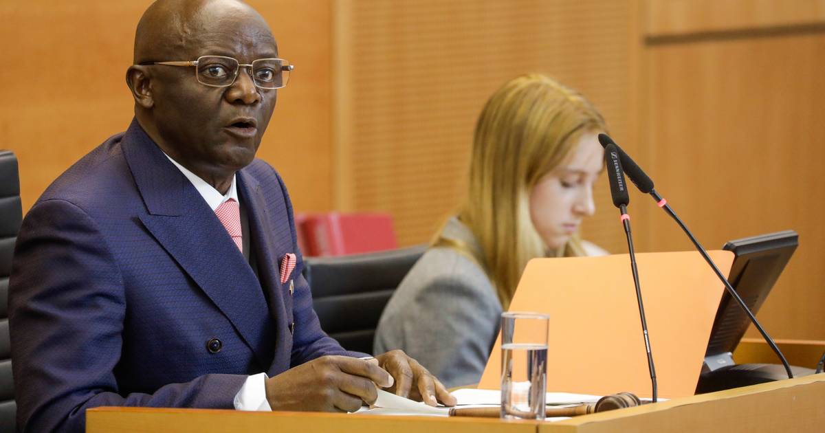 Pierre Kompany trapt nieuwe legislatuur in Brussels parlement af ...
