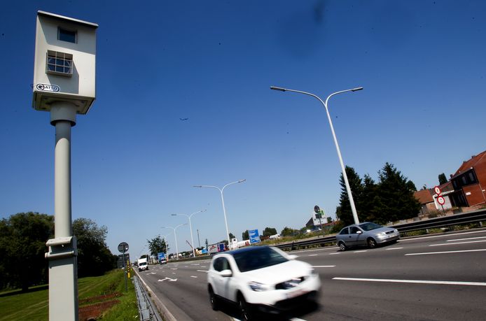 Best renderende flitspaal van België staat in Antwerpen: 7,5 miljoen ...