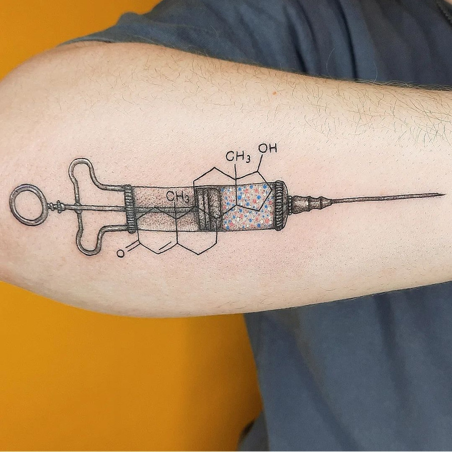 Een mok thee of een plantje, tattooshop Loek At Tatt in Oss zet ze ...