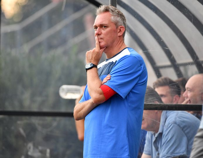 Patrick Peeters dient ontslag in als coach van Wuustwezel: “Mijn hart ...