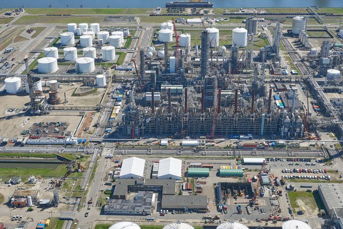 Tijdelijk honderden banen erbij in regio door mammoetproject bij Shell ...