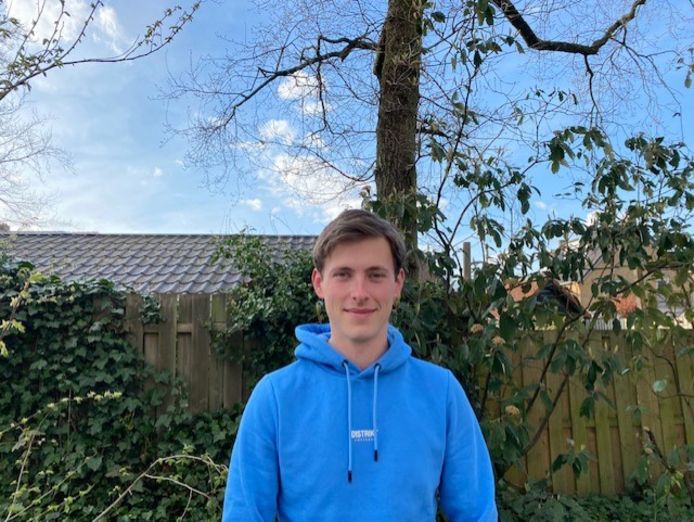 Stefan (23) hoopt in de luchtvaart aan de slag te gaan: ‘Vind vliegtuigen fascinerend ...