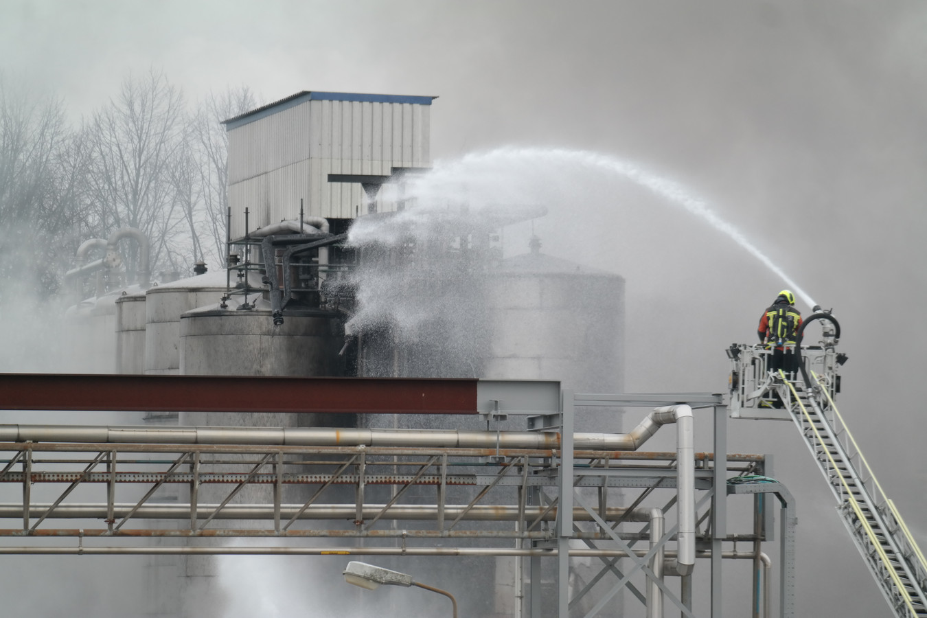 Een klein vonkje met grote gevolgen: dit is de oorzaak van de brand bij ...