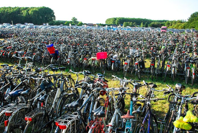 Kan ik met de trein komen en waar parkeer ik mijn fiets? Zo geraak je op Rock Werchter ...