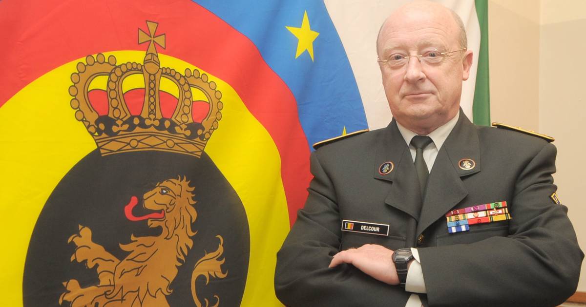 Socialistische vakbond diende klacht in tegen chef Defensie Delcour ...
