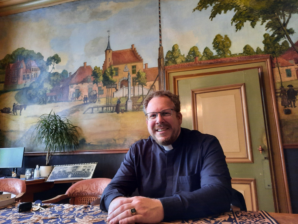 Pastoor Jochem verbouwt zelf de pastorie: ‘Hoe geloofwaardig ben ik als ...