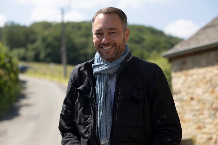 Maxime Prévot (Les Engagés) aangevallen na uitbrengen van zijn stem ...